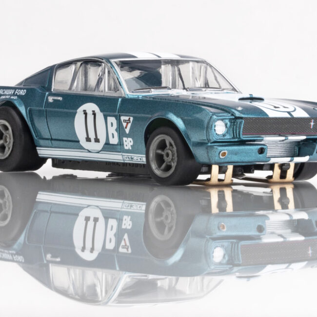 1965 Shelby Mustang GT350R Donohue Blu/Wht | AFX Racing